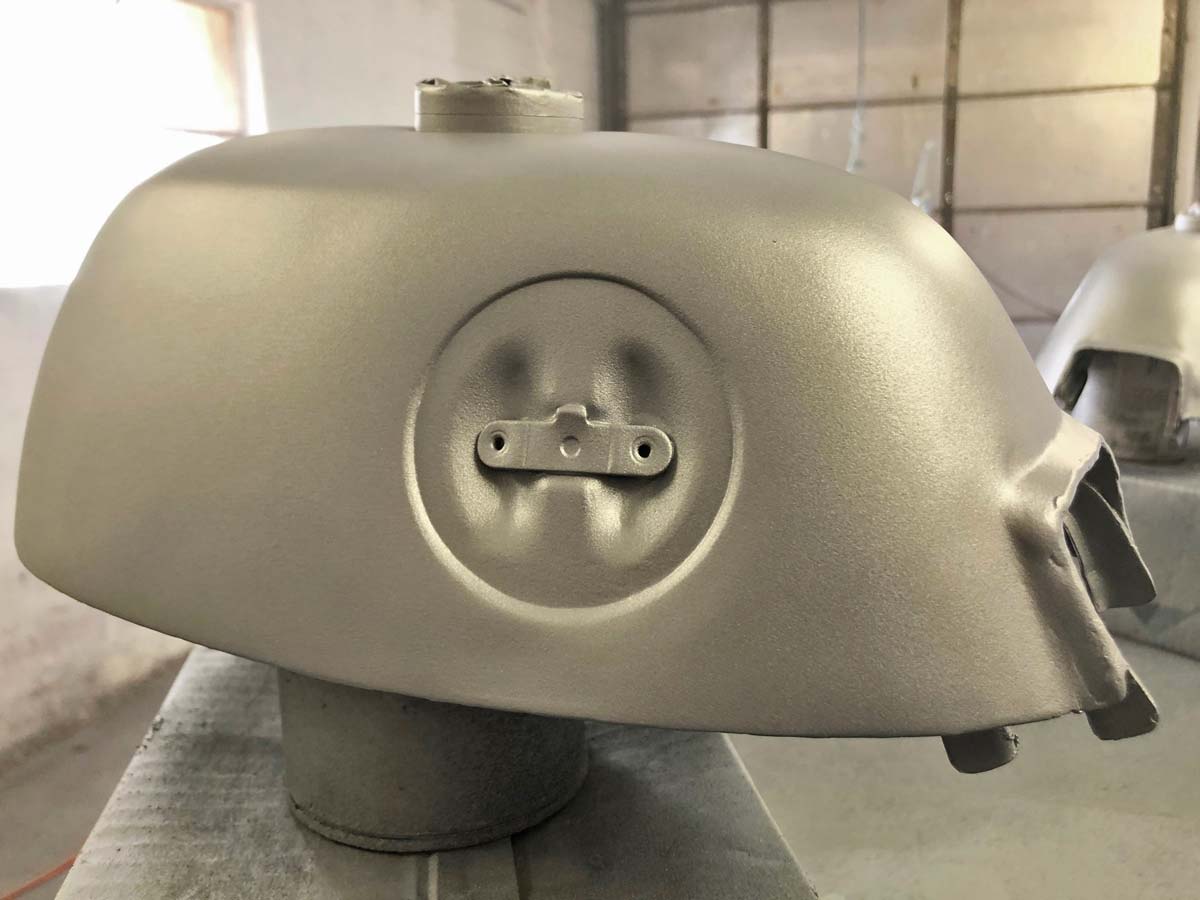 Honda Cloud Silver Paint – Motorcycle Symmetry